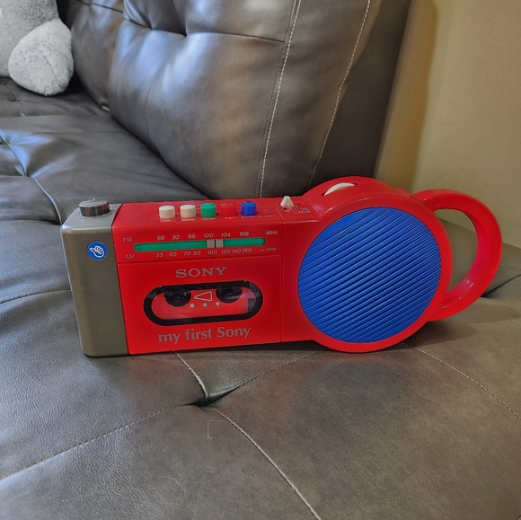 Sony | Portable Audio & Video | Vintage Sony Portable Cassetteradio ...